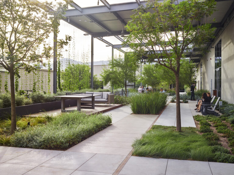 Burbank Studios Fairway Building - OJB Landscape Architecture